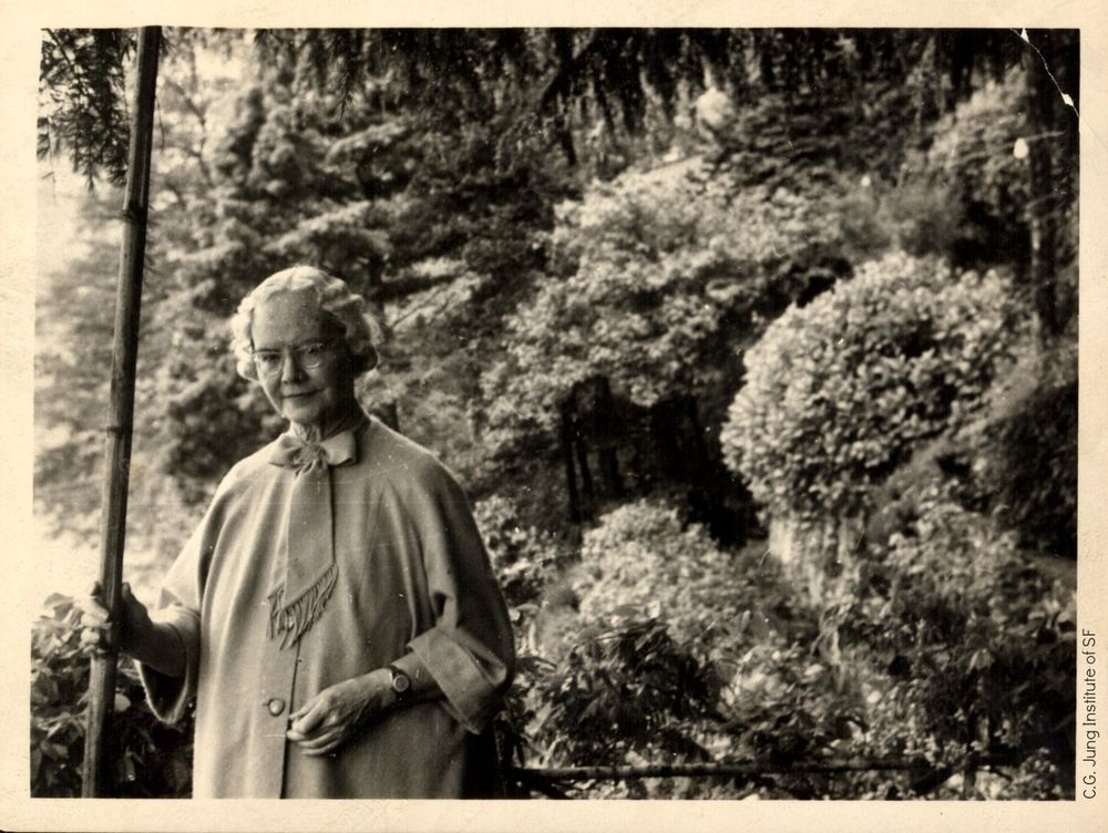 OLGA FRÖBE-KAPTEYN | Lodown Magazine