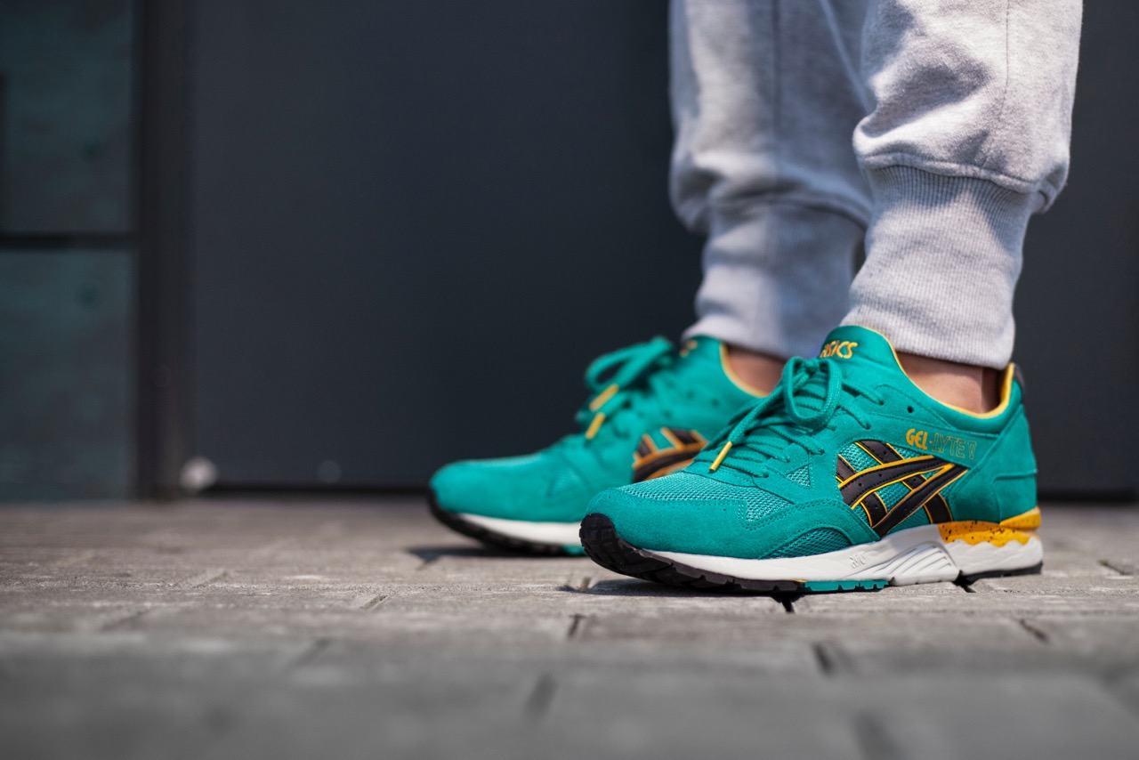 Teal pack | Lodown Magazine